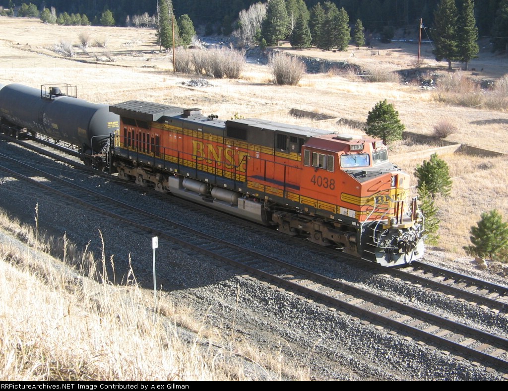 BNSF 4038 Eastbound